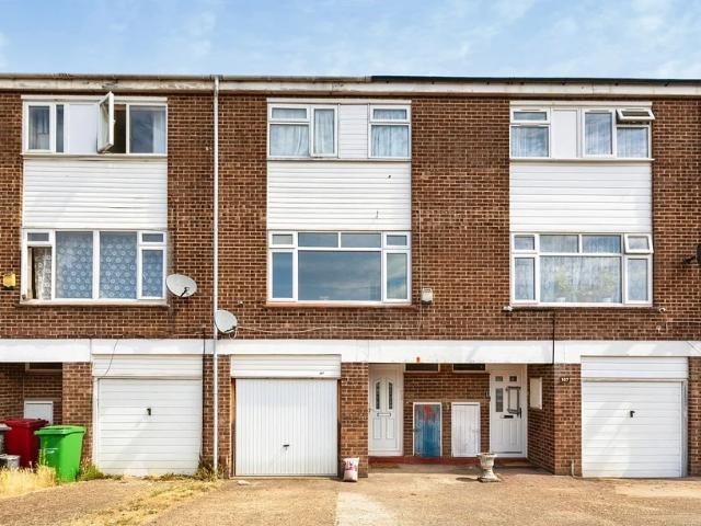 House at Weekes Drive, Slough