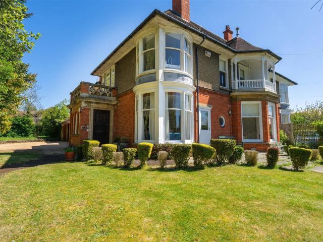 House at Wellingborough Road, Northampton