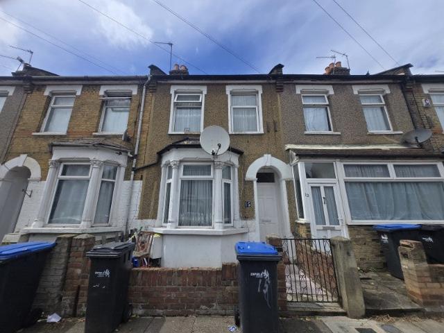 House at Wellington Avenue, Greater London