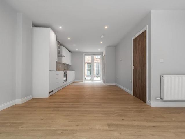 House at Wells Walk, Greater London