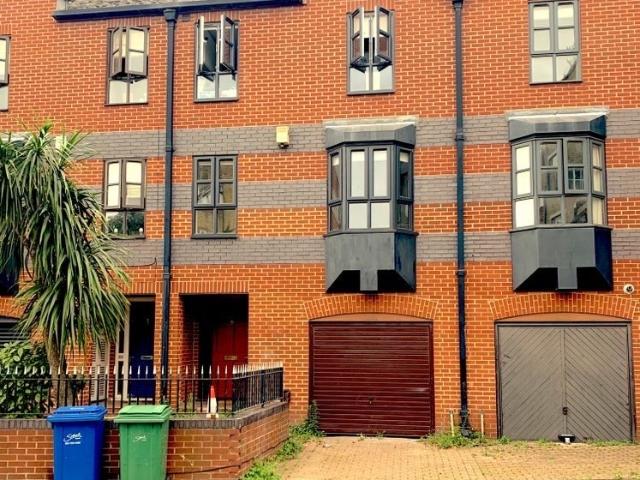 House at West Lane, Greater London
