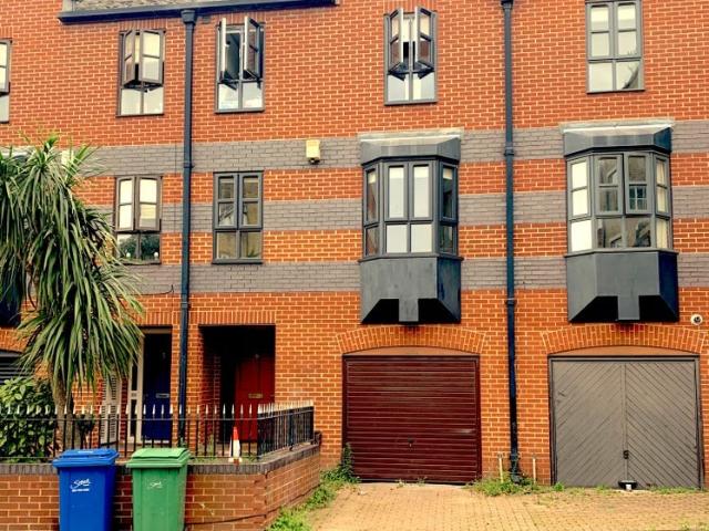 House at West Lane, Greater London