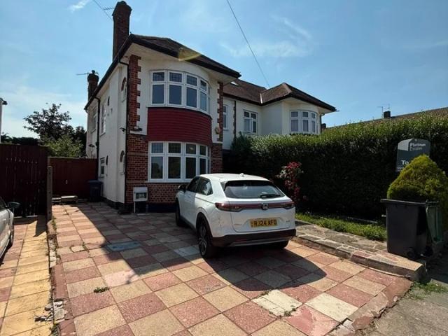 House at Westpole Avenue, Greater London