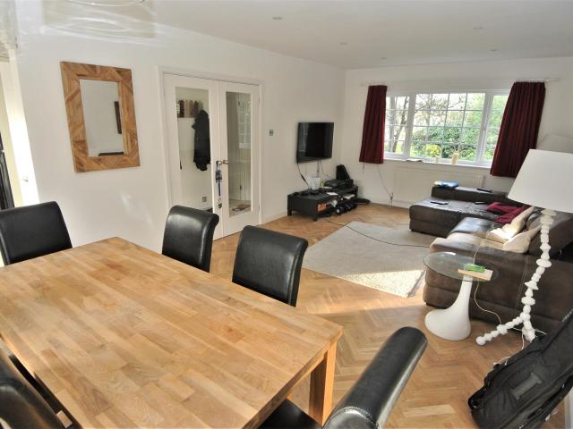 house at Weybridge