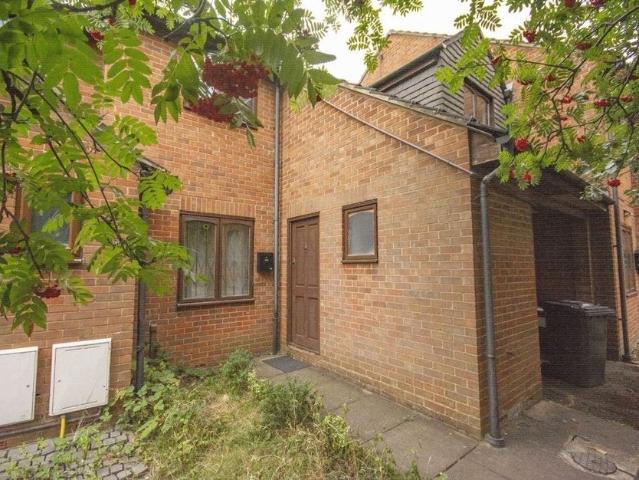 House at Wheatley Close, Greater London