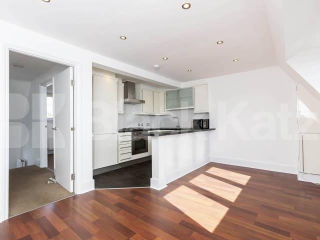 House at White Lion Street, Greater London