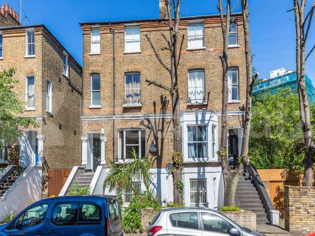 House at White Lion Street, Greater London