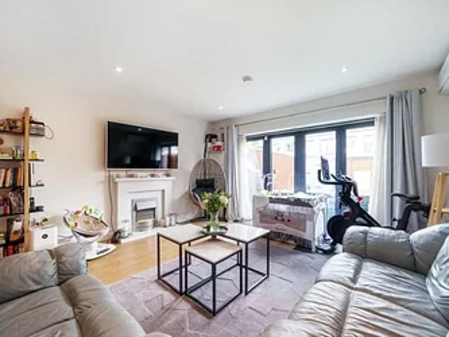 House at Whitehorse Road, Greater London