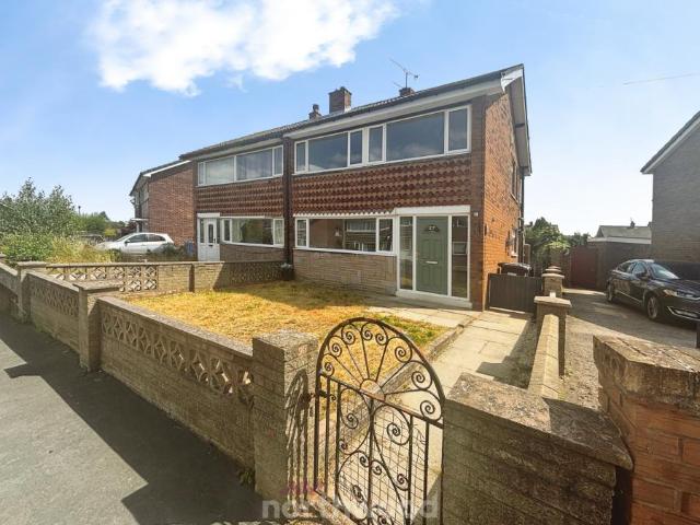 House at Windermere Crescent, Barnby Dun with Kirk Sandall