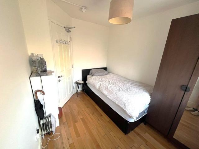 House at Winery Lane, Greater London
