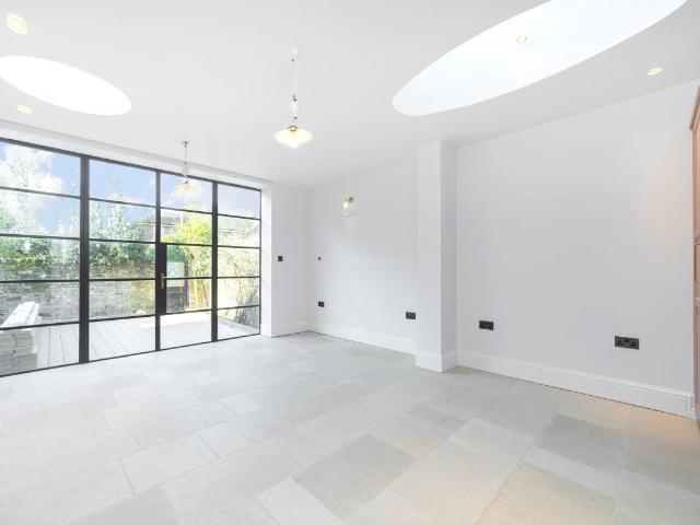 House at Wildwood Grove, Greater London