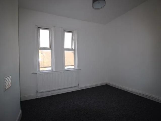 House at Wilford Crescent East, Nottingham