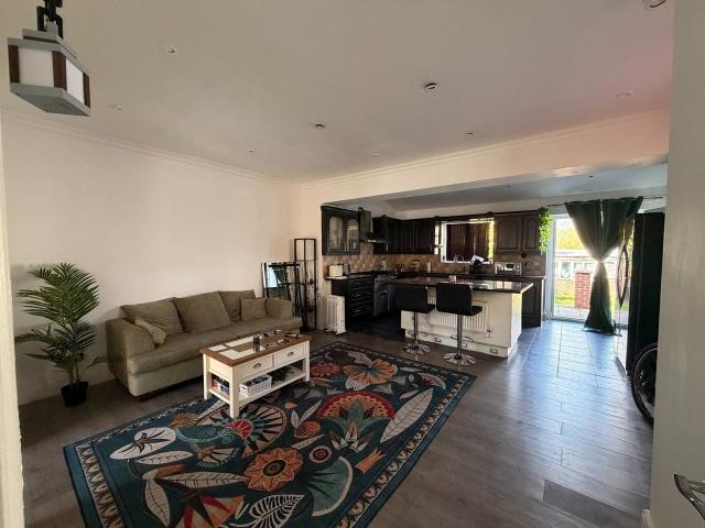 House at Willow Way, Luton