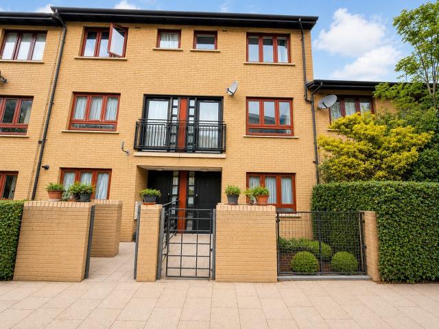 House at Wood Road, Greater London