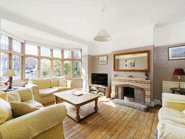 House at Woodbourne Avenue, Greater London