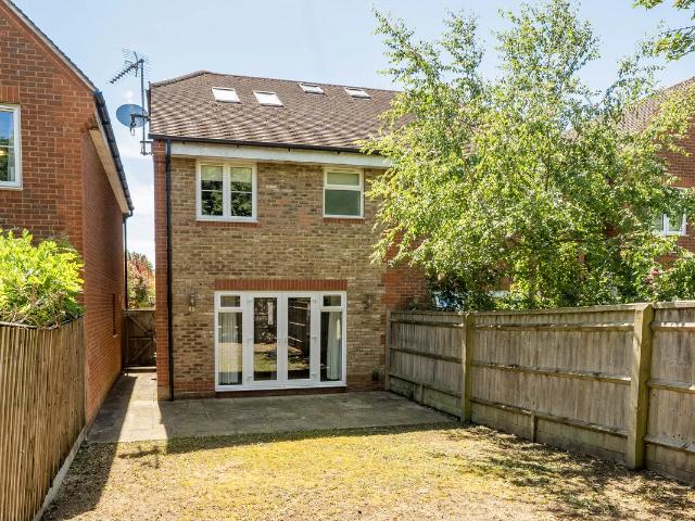 House at Woodbury Close, Maidenhead