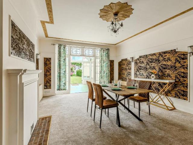 House at Woodfield Avenue, Greater London