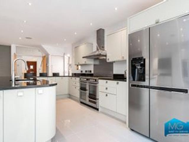House at Woodville Road, Greater London