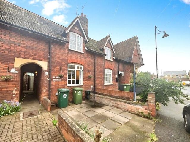 House at Wraysbury Road, Borough of Spelthorne