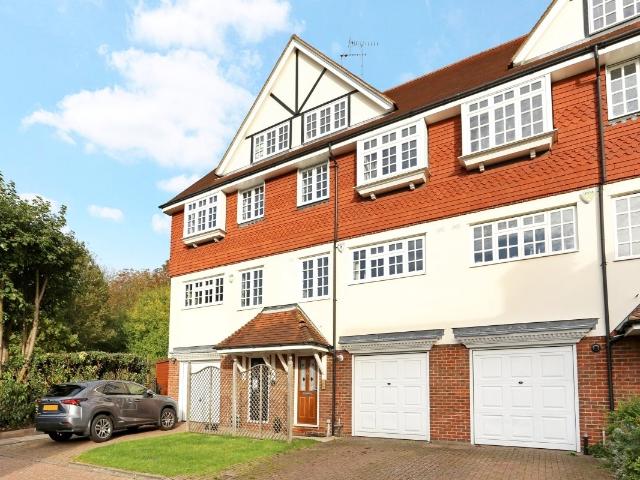 House at Yew Walk, Greater London