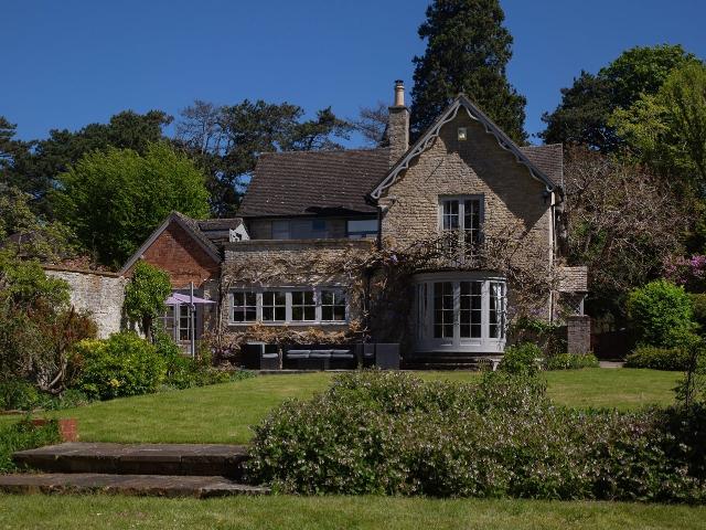 House at A4095, Cherwell District