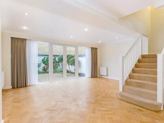 House at Acacia Gardens, City of Westminster