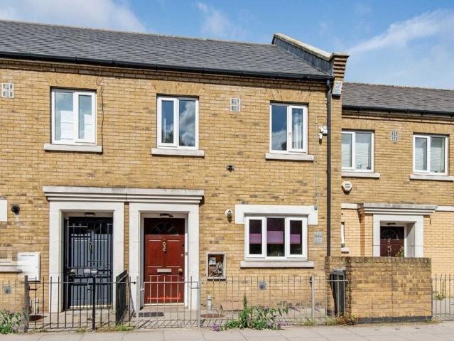 House at Abbott Road, Greater London