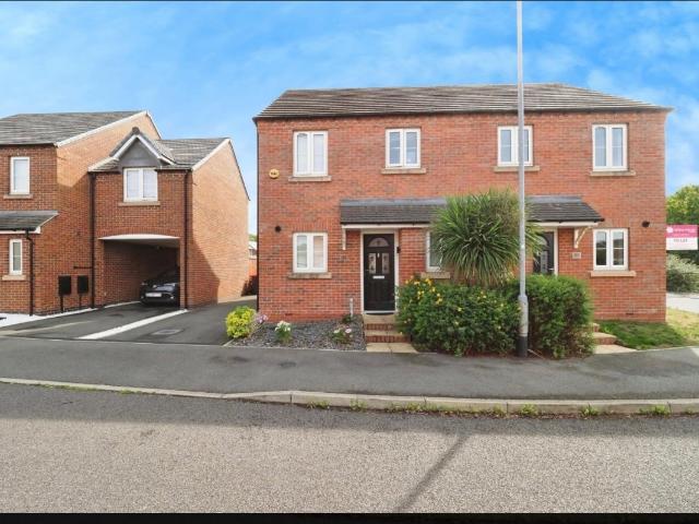 House at Adams Park Way, Ashfield