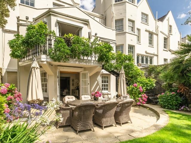 House at Addison Road, Greater London