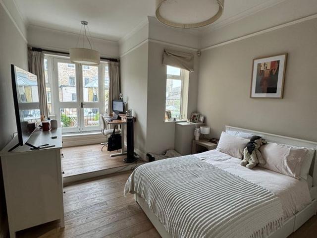 House at Almeric Road, Greater London