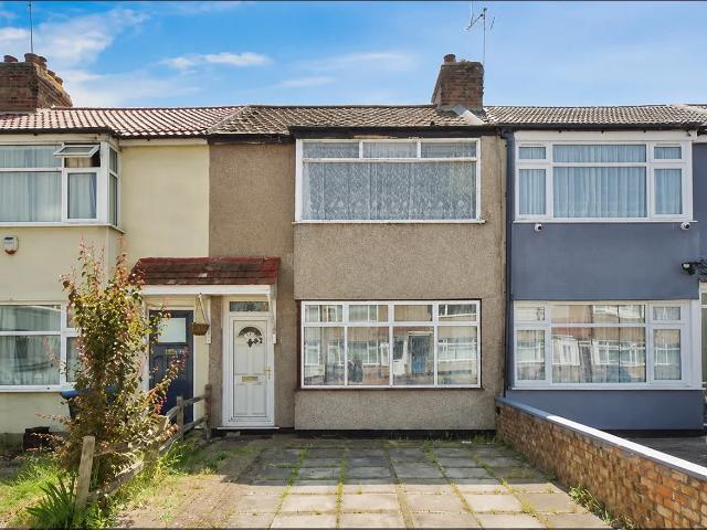 House at Albany Park Avenue, Greater London