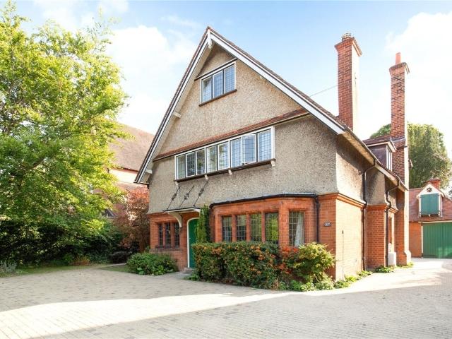 House at Alexandra Court, Rushmoor
