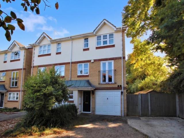 House at Alexandra Gardens, Woking