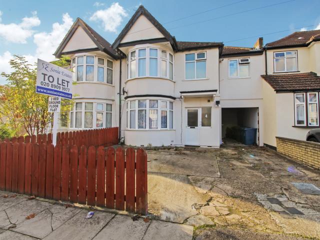 house at Alicia Gardens, Kenton, Harrow, HA3,England