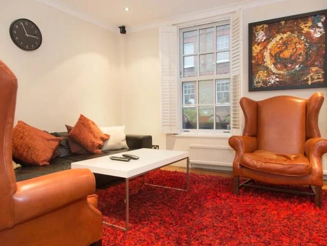 House at Allen Street, Greater London