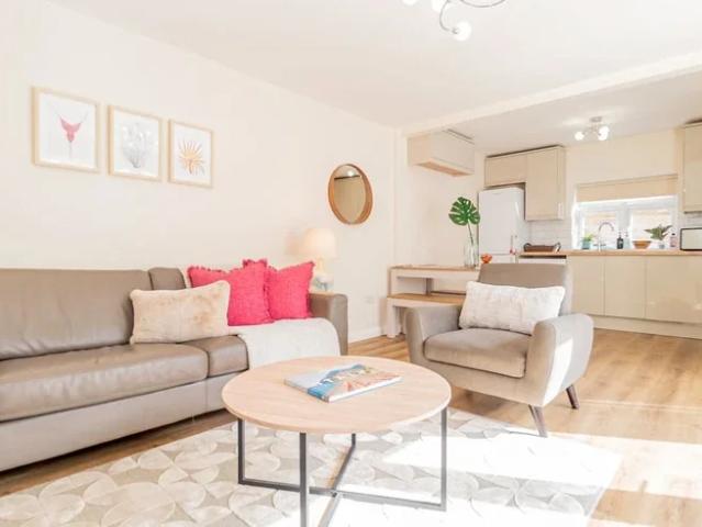 House at Allingham Close, Greater London