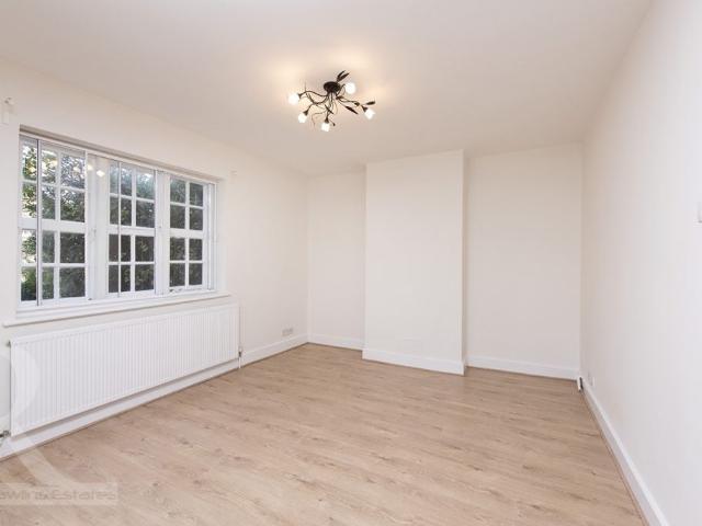 House at Asmuns Place, Greater London
