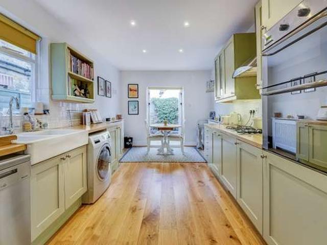House at Aslett Street, Greater London