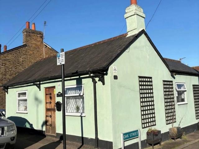 Room at Apton Road, East Hertfordshire