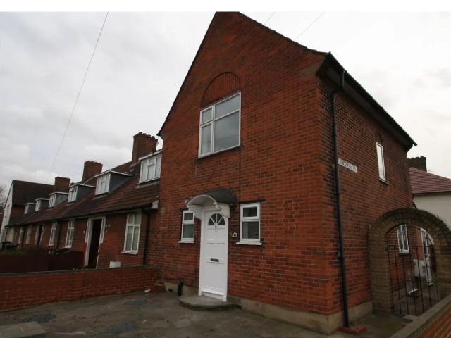 House at Arnold Road, Greater London
