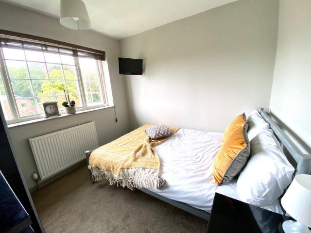 House at Ardingly Close, Crawley
