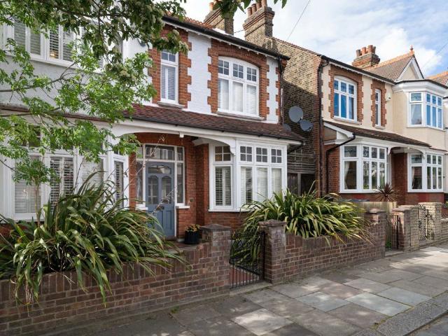 house at Arragon Gardens, London