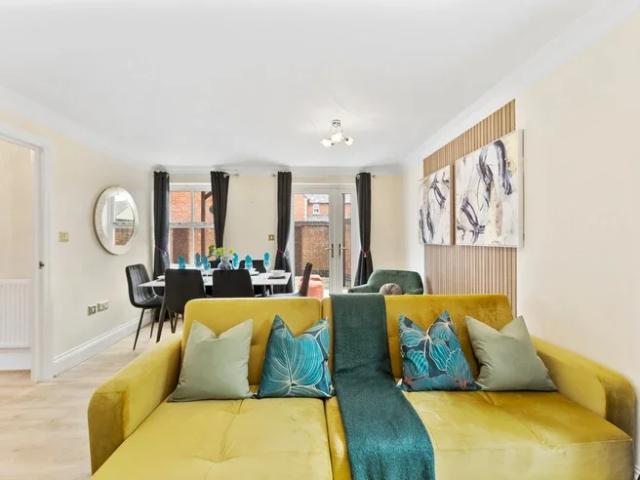 House at Artisan Close, Cotswold District