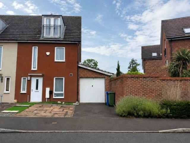 House at Austin Way, Bracknell