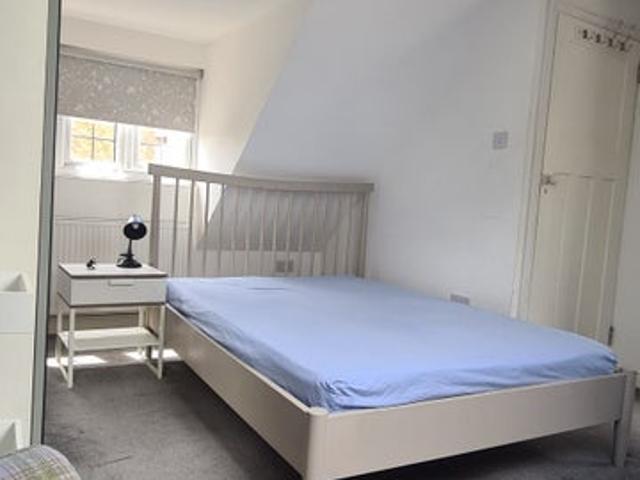Room at Avenue Gardens, Greater London