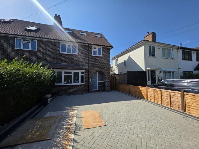 House at Avenue Gardens, Reigate and Banstead