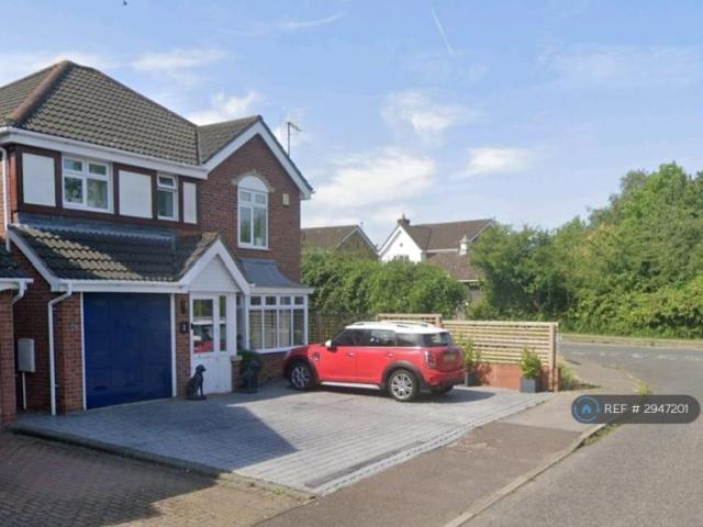 House at Aylesbury Drive, Basildon