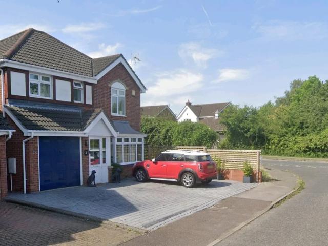 House at Aylesbury Drive, Basildon