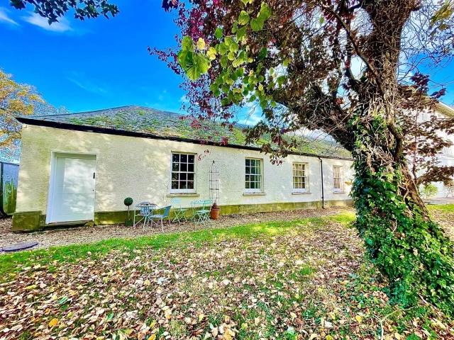 House at B4598, Llancayo