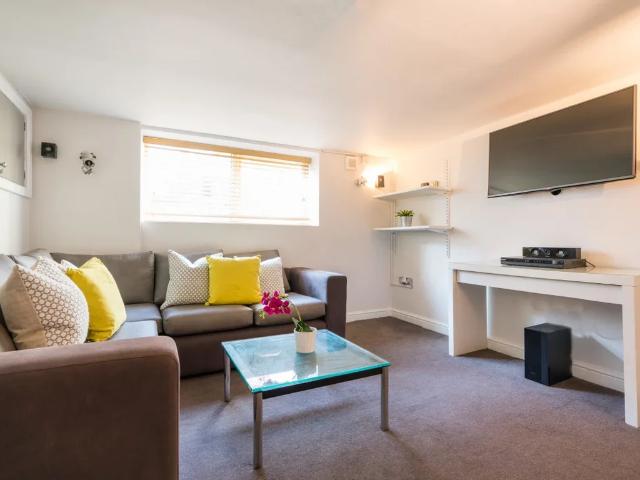Room at Back Norwood Place, Leeds